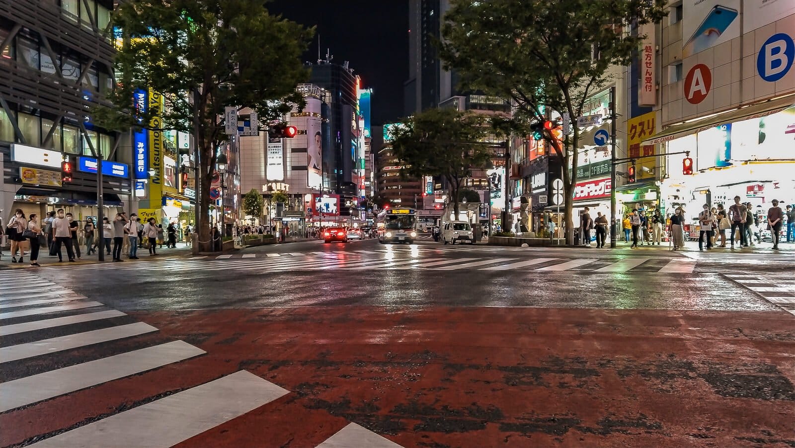Tokyo Shibuya Crossing: The World’s Busiest Intersection - airashijapan.com